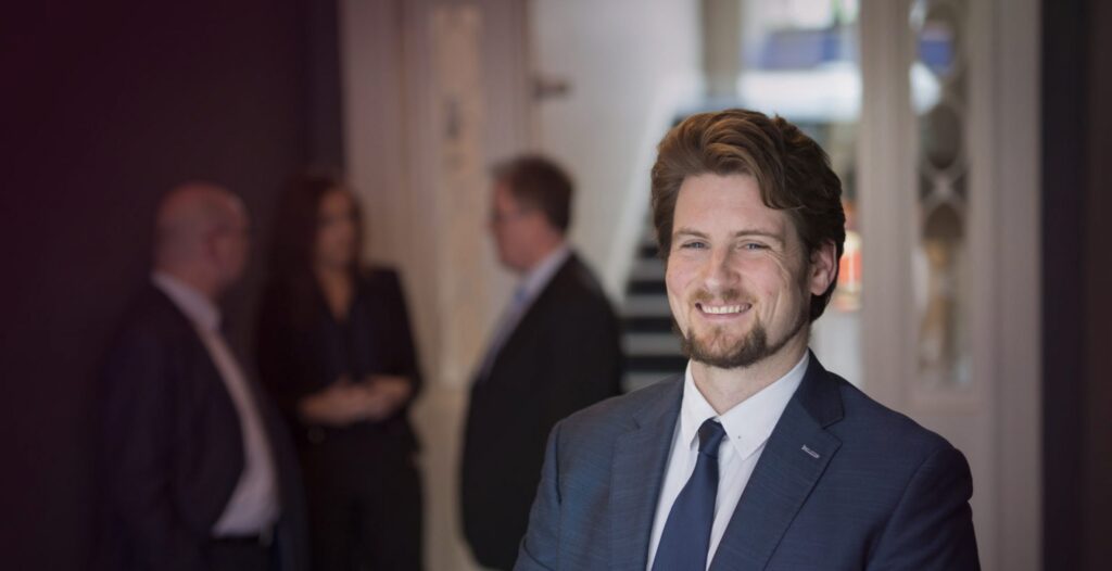 Online Accountant Ireland | Around Finance'